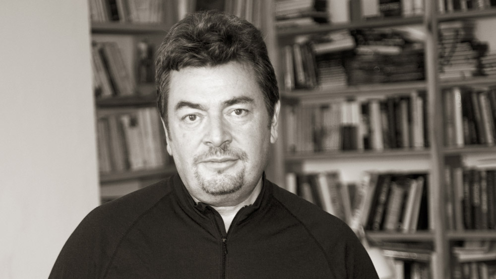 Debunking Conspiracy Theories In 'Voodoo Histories' : NPR