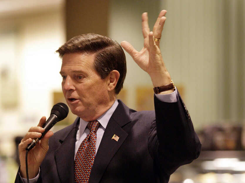 Former House Majority Leader Tom DeLay Will Not Face Federal Criminal ...