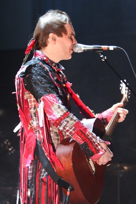 Jonsi In Concert From Washington, D.C. : NPR