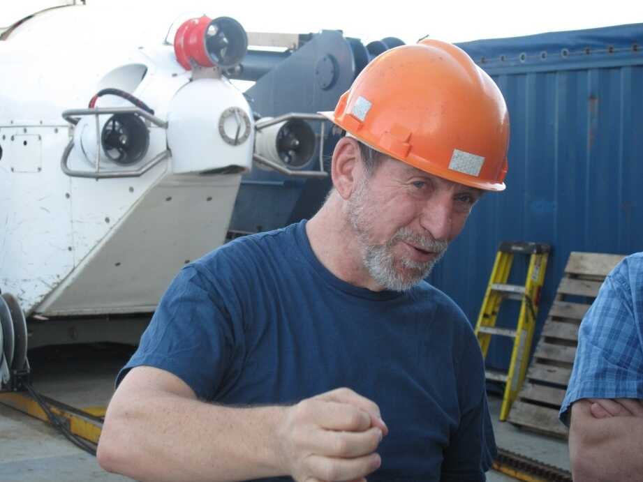 Dives To Gulf Seafloor Turn Up Sea Life Near Well : NPR