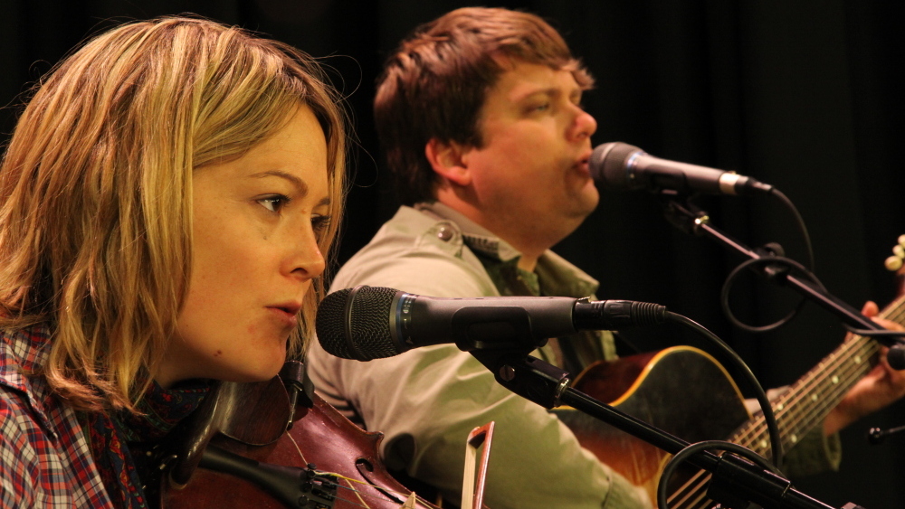 Sara And Sean Watkins: Folk In The Family : NPR