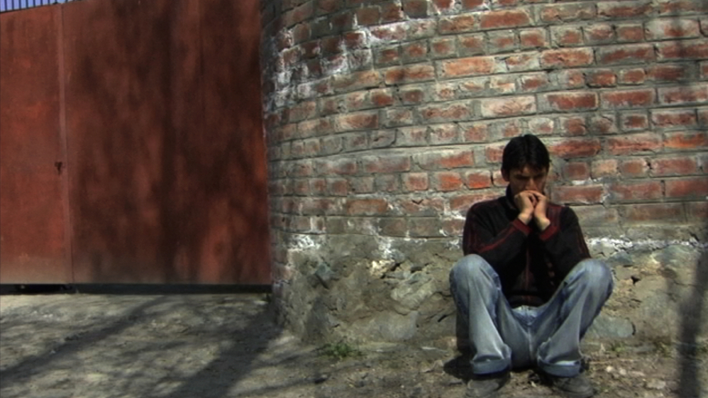 Movie Reviews - 'Zero Bridge' - In Kashmir, A Bridge To Nowhere For Two ...