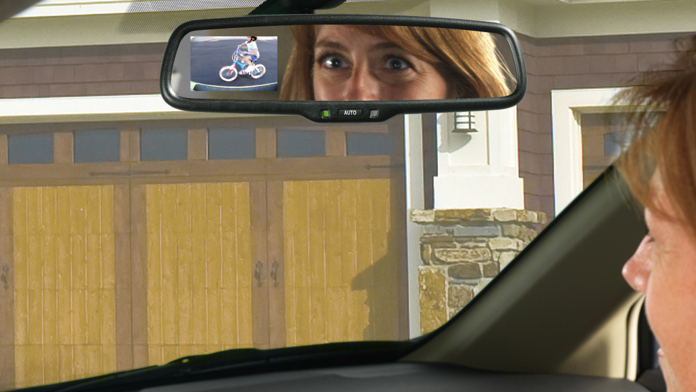 High-Tech Rearview Mirror Curbs Blind Spots : NPR