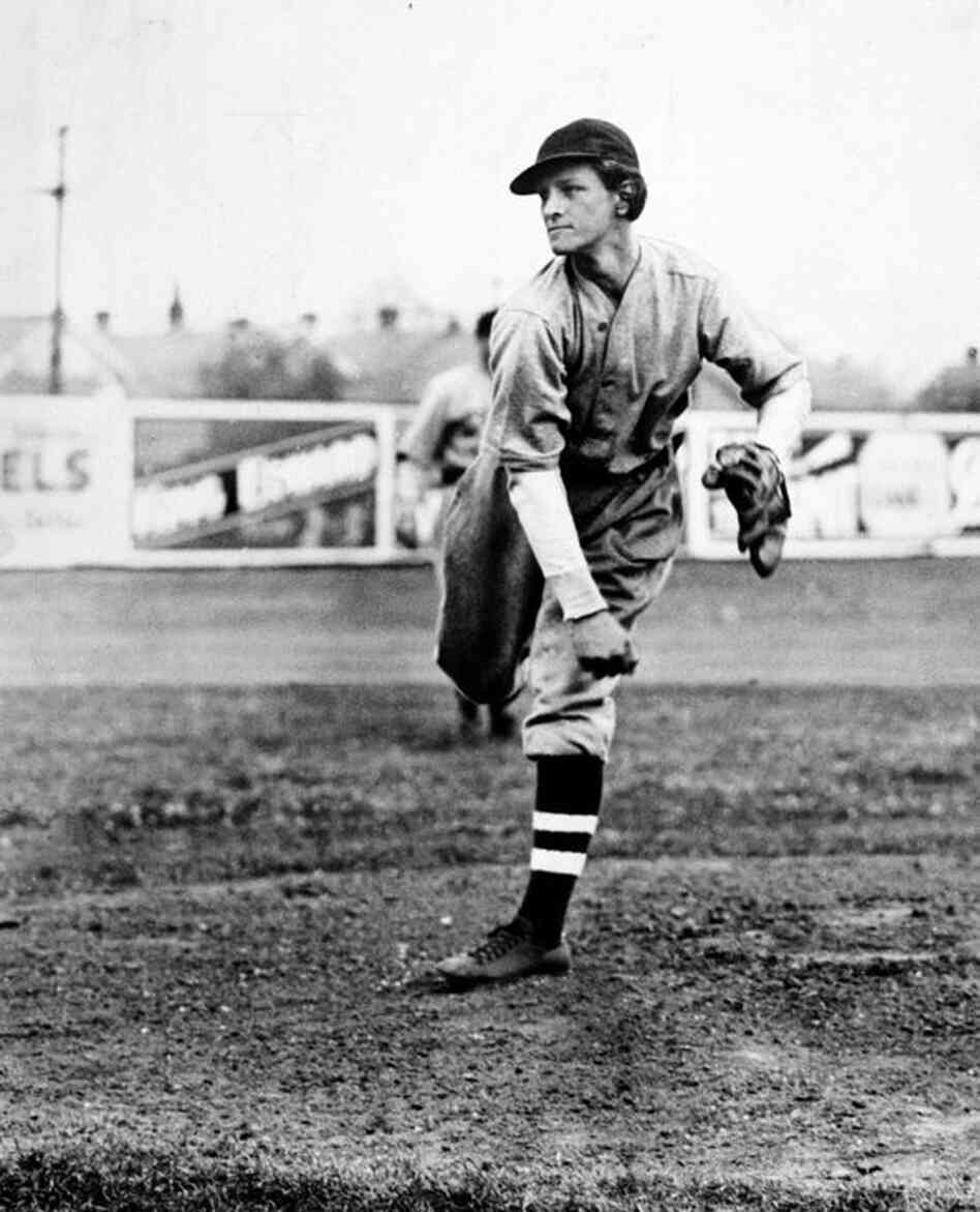 This day in baseball: Throws like a girl – Archived Innings