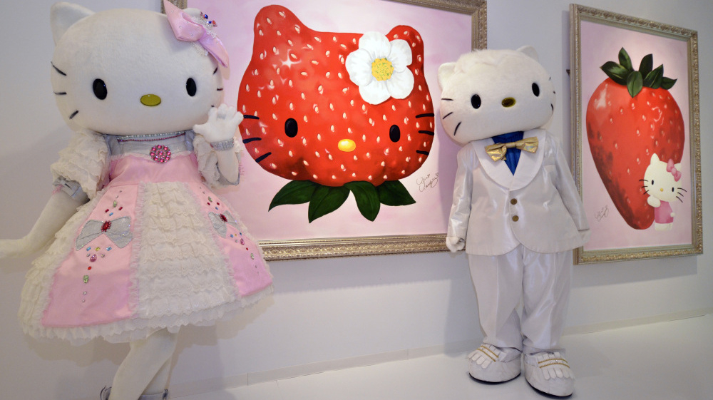 Entirely Real Photos: Well, Hellooo, Kitty! Please Don't Hurt Me, Giant ...