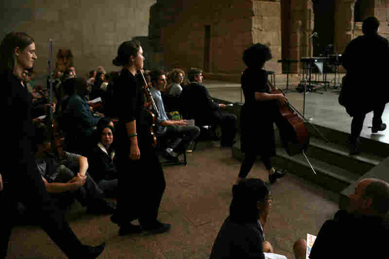 Sound And Silence: 'Remembering Sept. 11' At The Temple Of Dendur ...