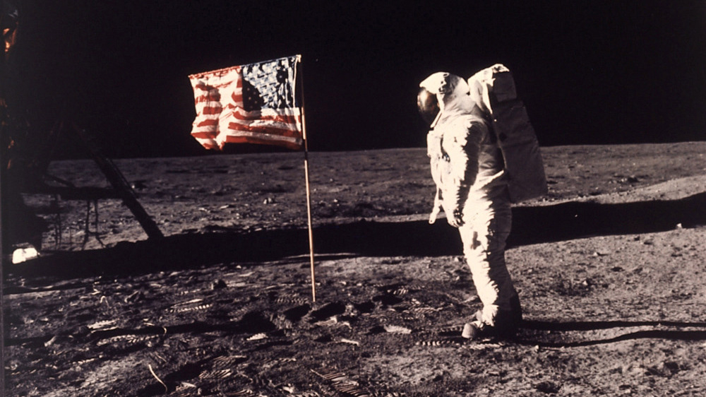 Arkansas' Missing Moon Rock Turns Up In Boxes Of Clinton's Memorabilia ...