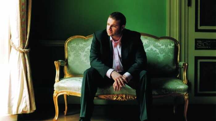 First Listen: Joseph Calleja, 'The Maltese Tenor' : NPR