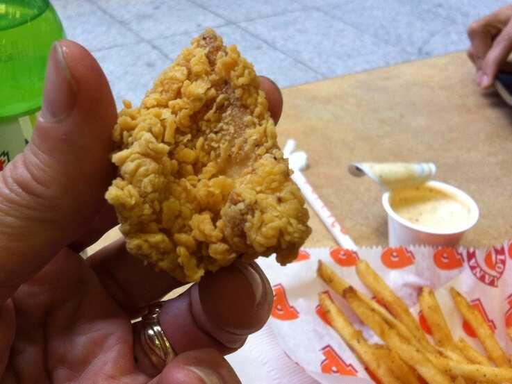 Sandwich Monday: Popeye's Dip'n Chick'n : Wait Wait ... Don't Tell Me ...