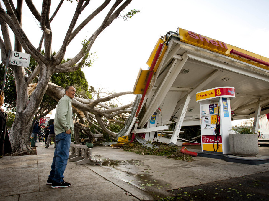'Monster Winds' Roar Across Utah; California Also Whipped : The Two-Way ...