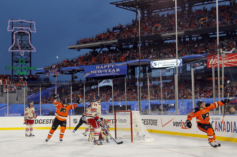 In Winter Classic, Rangers Nip Flyers, Al Fresco : NPR