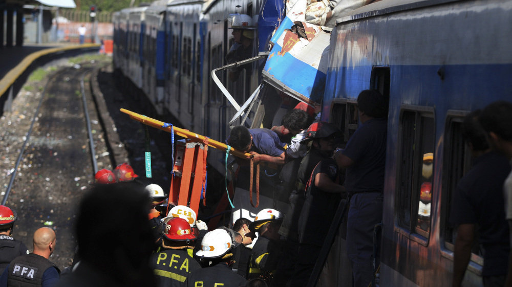 Commuter Train Crash Kills Dozens In Argentina, Passengers Still ...