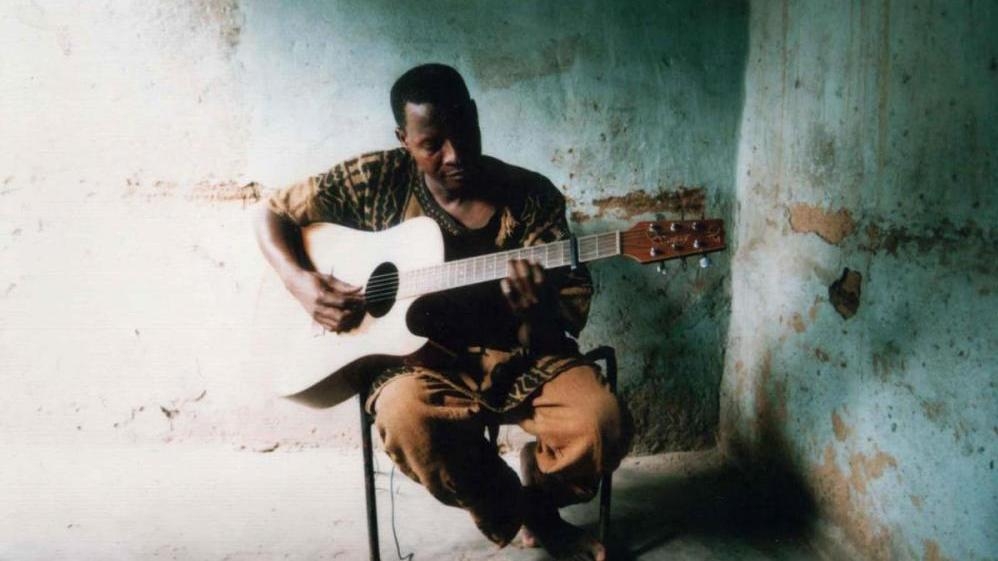 Sidi Toure: A Reverent Smile In Song : NPR