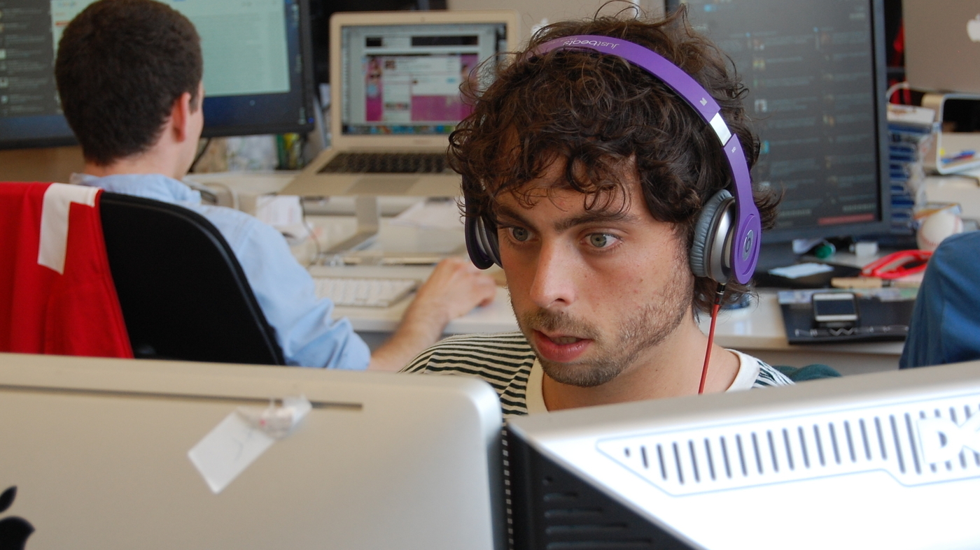 9 Powerful Moments In The Day Of A Viral Web Editor At BuzzFeed : All ...