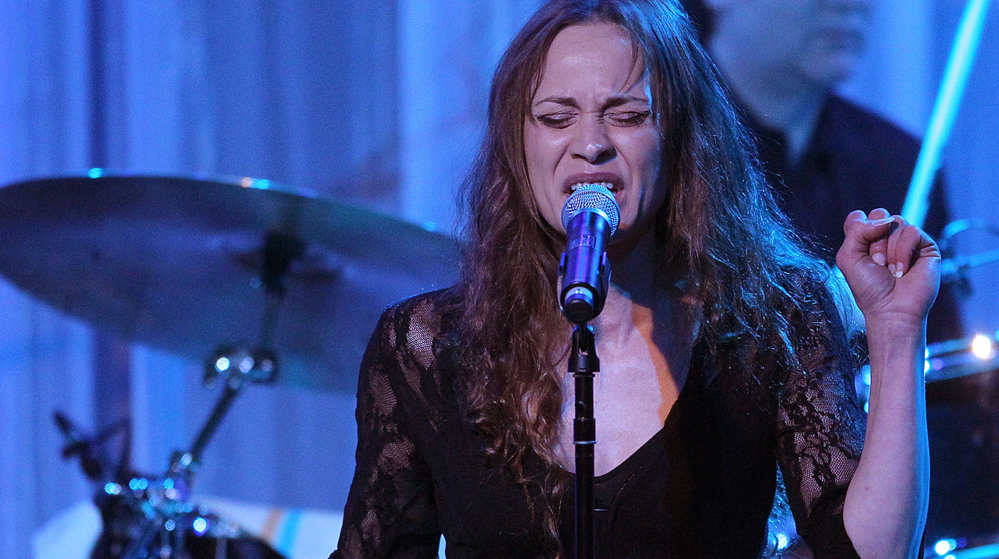 The Perfect Listen: Fiona Apple As A Lesson In Irrational Music Rituals ...