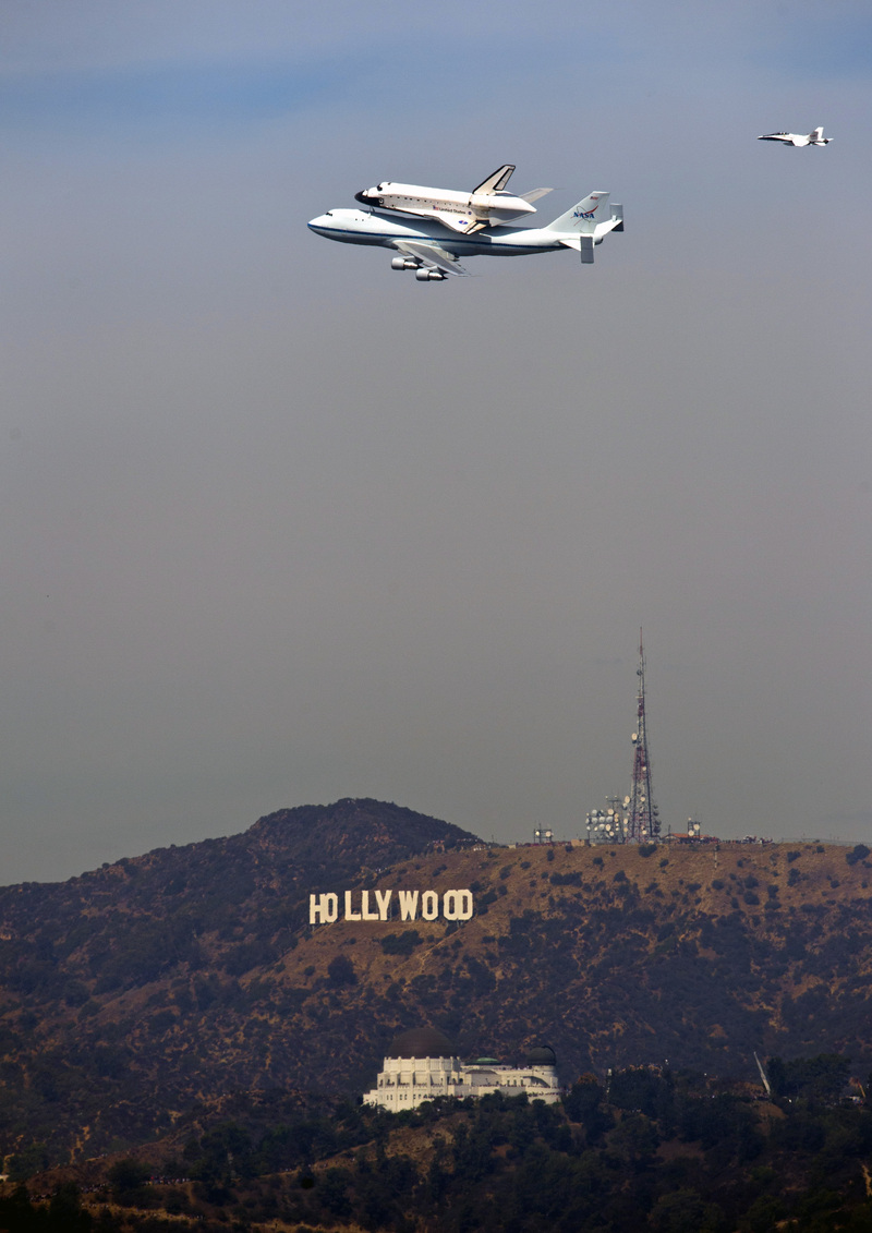 Touchdown: Space Shuttle Endeavour Lands In Los Angeles : The Two-Way : NPR