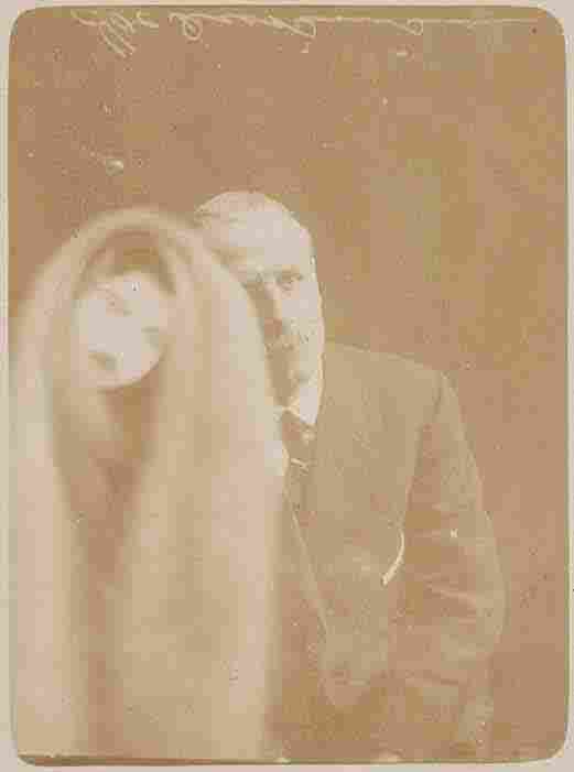 Supernatural (And Supercreepy) Spirit Photos Of William Hope : The ...