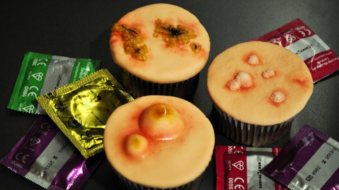 Museum Teaches Anatomy And Disease With Ghoulish Body Part Bake-Off ...