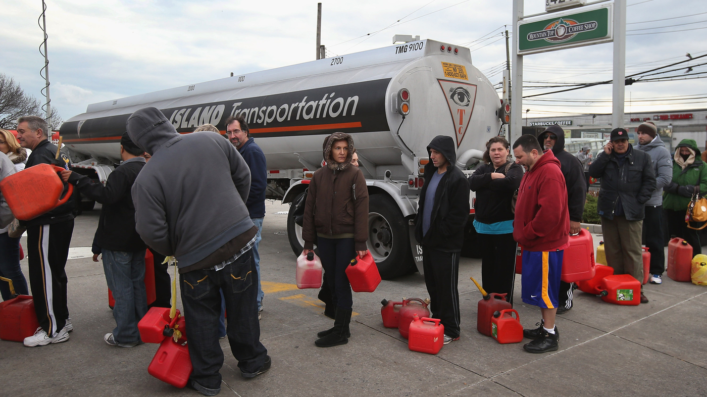 Free Gas Draws Crowds In New York City; Gas Rationing Starts In New ...
