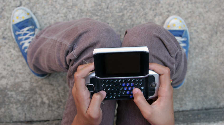 Parent Over Shoulder: Apps Help Mom Snoop Online, But Should She? : All ...