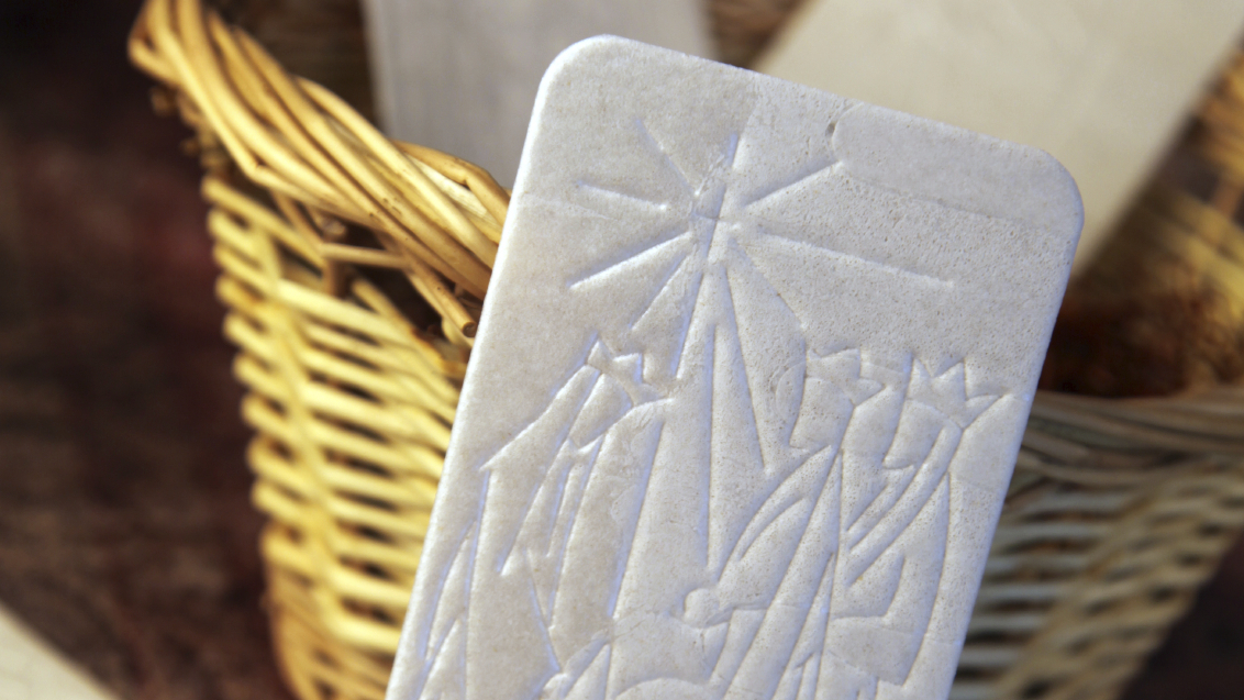 Polish Christmas Wafer: A Flavorless Tradition That's Oh So Sweet : The ...