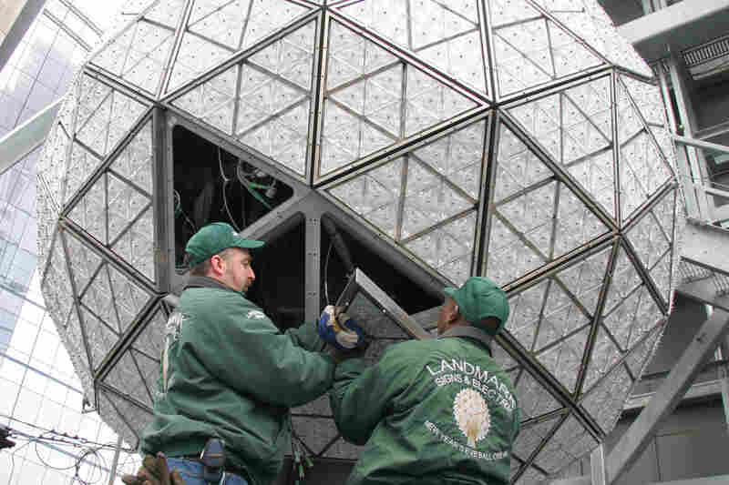 An Abridged Design History Of The Ball (And Can You Name Its Real Shape ...