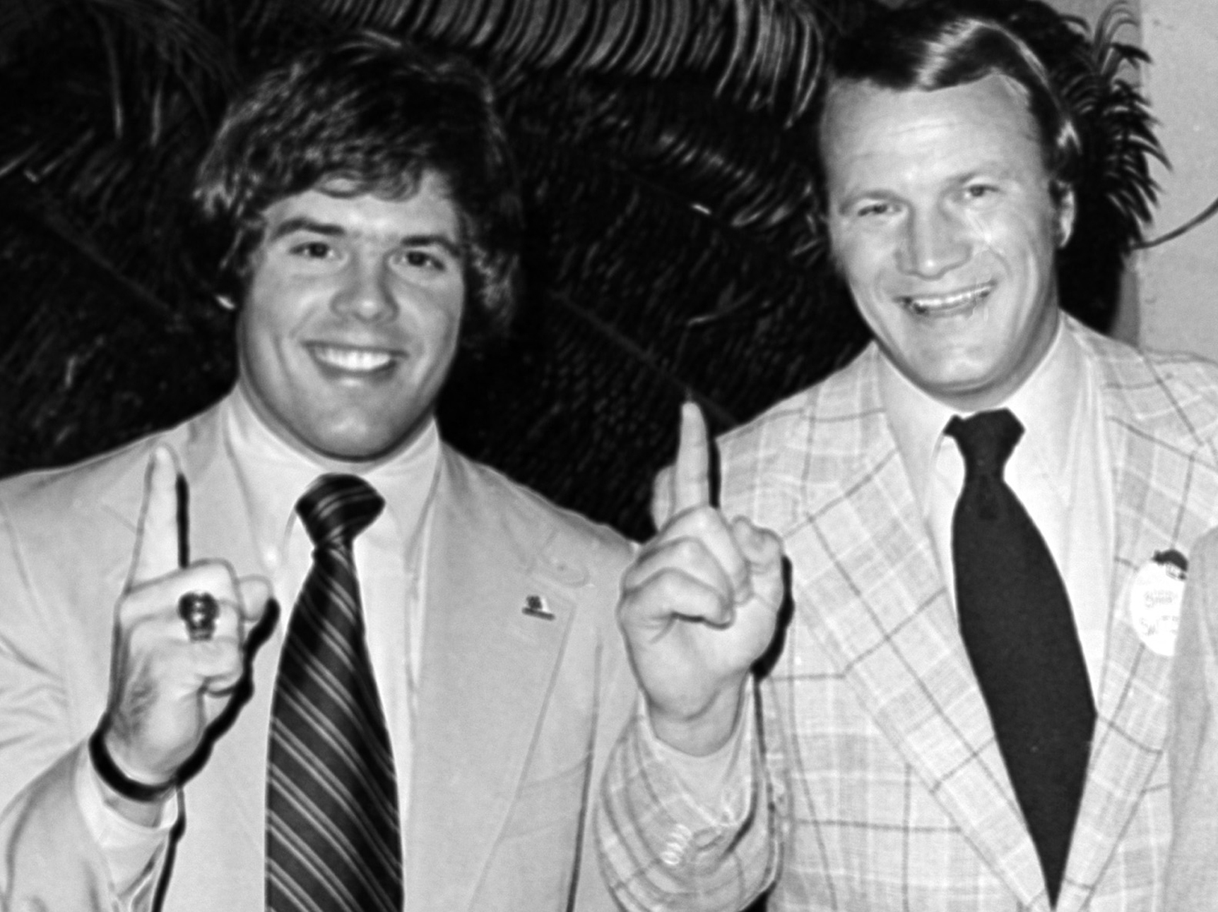 Steve Davis, Oklahoma Star QB In The '70s, Killed In Crash Of Small ...