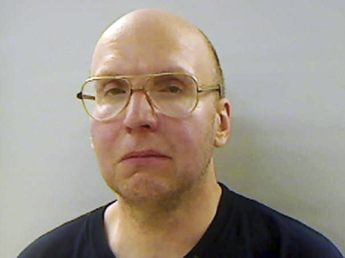 Maine Court Sets $25,000 Bail For 'North Pond Hermit' : The Two-Way : NPR