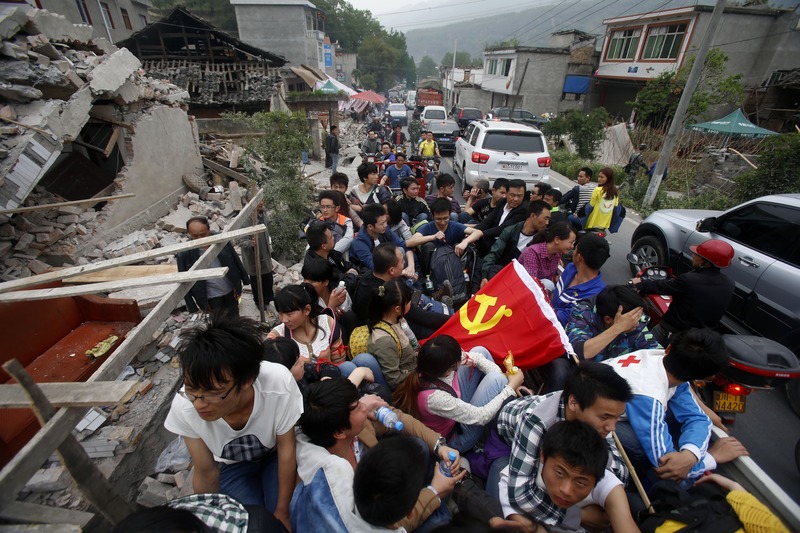 Battling Obstacles, Chinese Relief Crews Seek Quake Victims : The Two ...