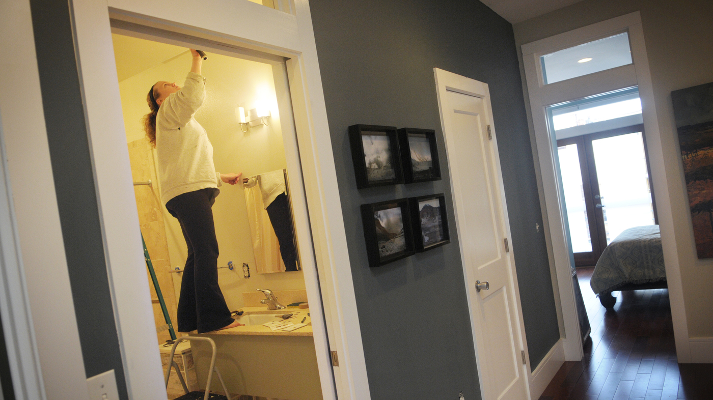 Moving Out And Buying In: Single Ladies Emerge As Homeowners : NPR