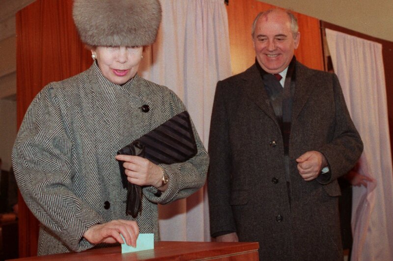 Mikhail Gorbachev, the Soviet Union's last leader, has died at 91 : NPR