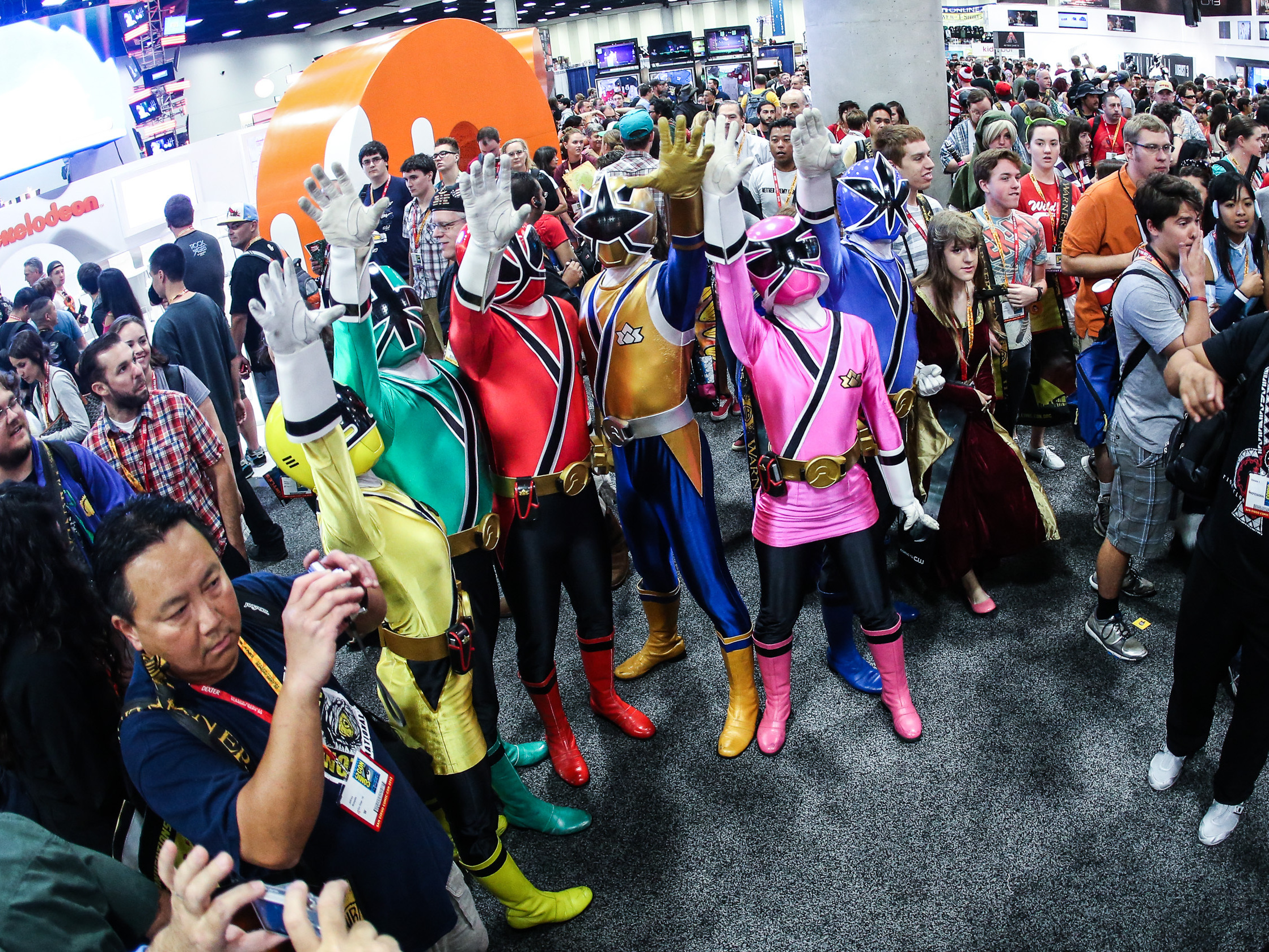 A Comic-Con Diary, Day Zero: A Nervous Man Ponders A Bag Of Sharp ...