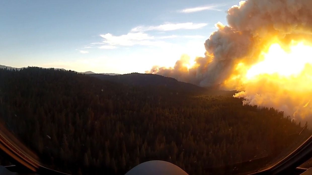 STUNNING VIDEO: Pilots' View Of California's Rim Fire : The Two-Way : NPR