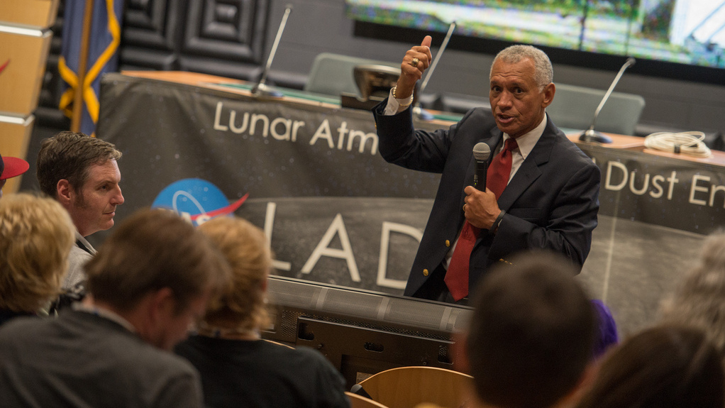 NASA Lunar Orbiter Solves Snag After Successful Launch : The Two-Way : NPR