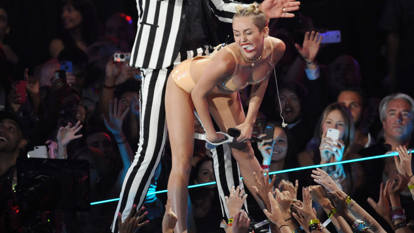 Geoff Nunberg The Internets Twerk Effect Makes Dictionaries Less Complete Npr
