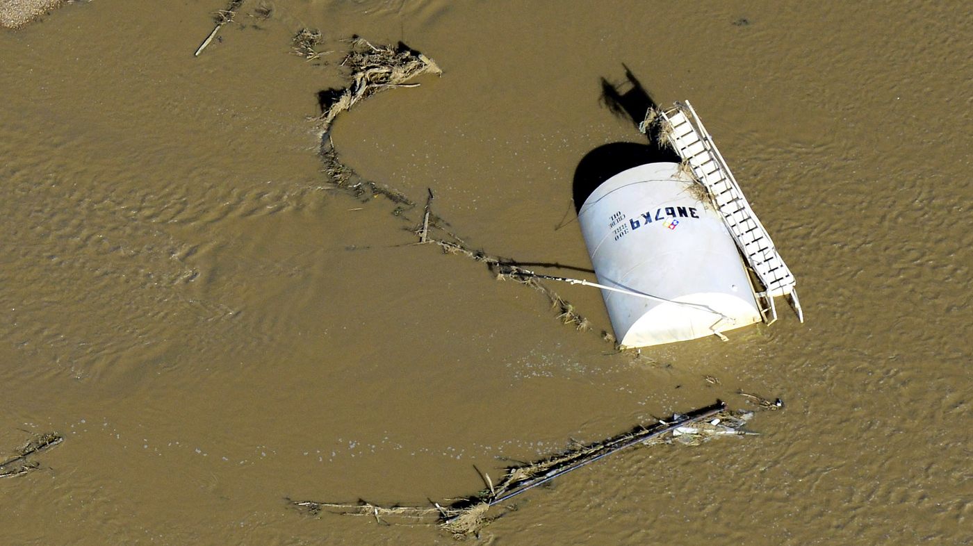 In Wake Of Colo. Floods, A Scramble To Clean Up Spilled Oil : NPR