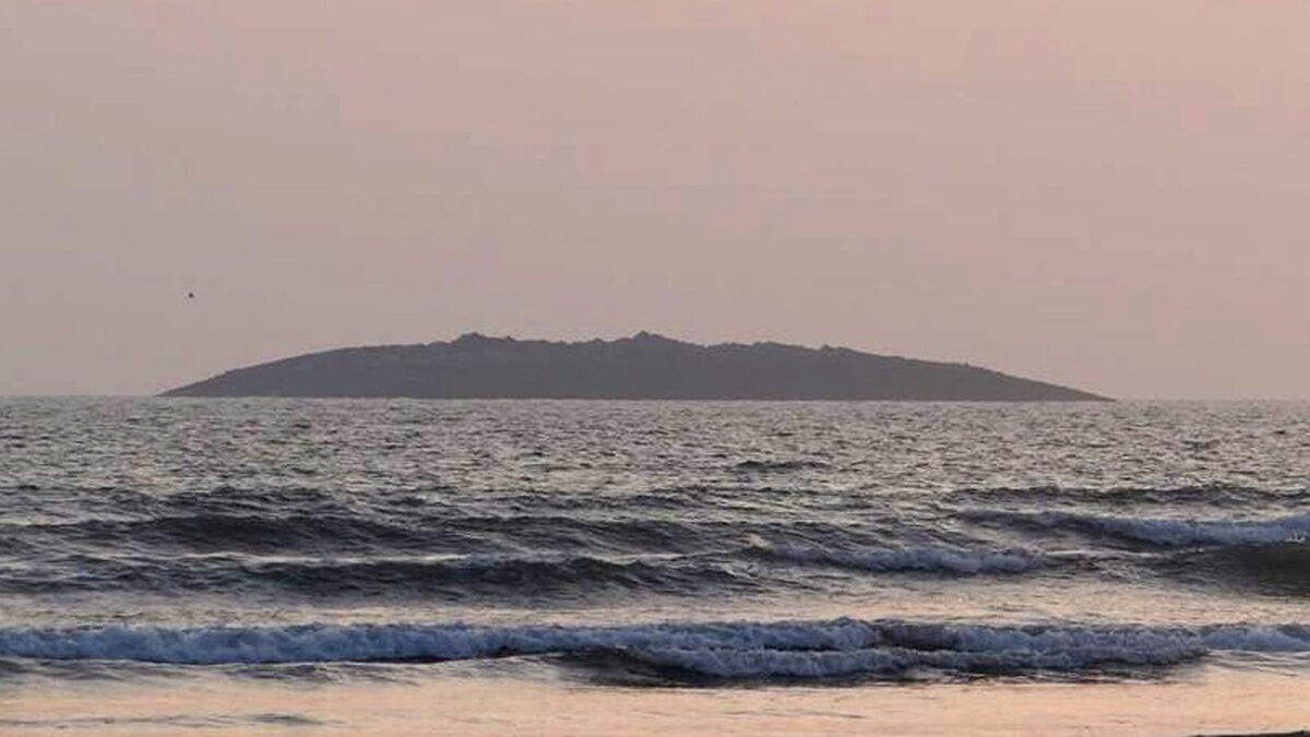 Pakistan Quake Killed Hundreds, Created Island Off Coast : The Two-Way ...