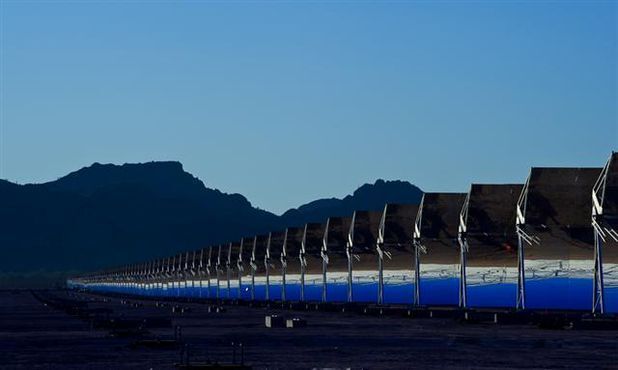 In Ariz., A Solar Plant That Powers 70,000 Homes Day Or Night : The Two ...
