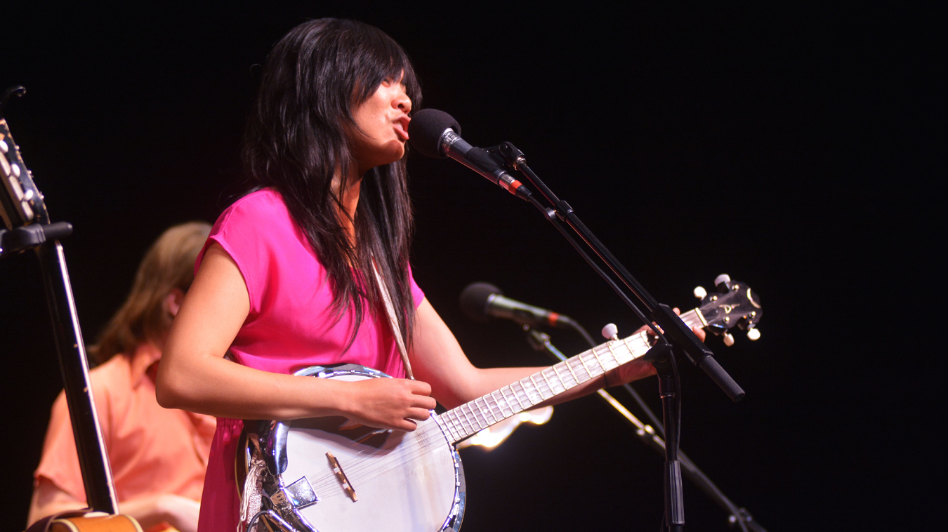 Thao & The Get Down Stay Down On Mountain Stage : NPR