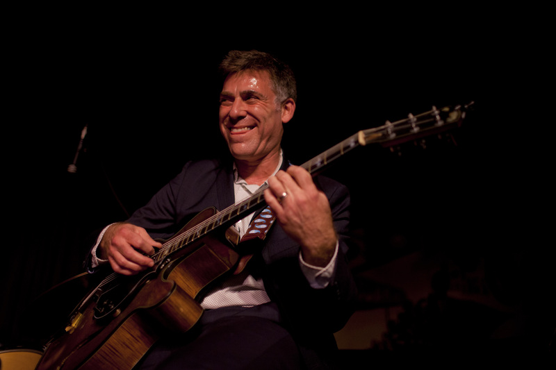 Peter Bernstein, Larry Goldings, Bill Stewart: Live At The Village ...