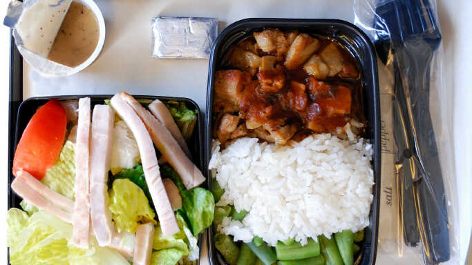 Flying This Holiday? Here Are A Few Tips To Survive Airline Food : The ...