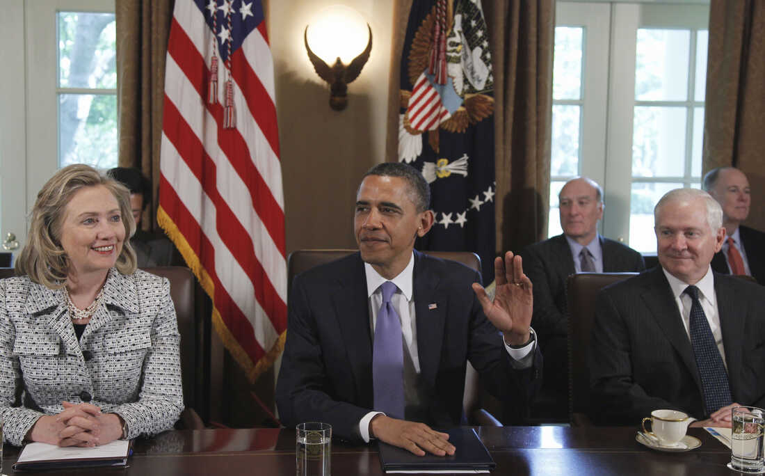 Gates Memoir Could Prove Helpful To Hillary Clinton In 2016 : It's All ...