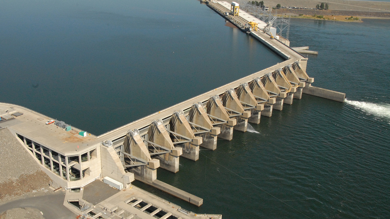Divers Find 65-Foot Crack In Columbia River Dam : The Two-Way : NPR