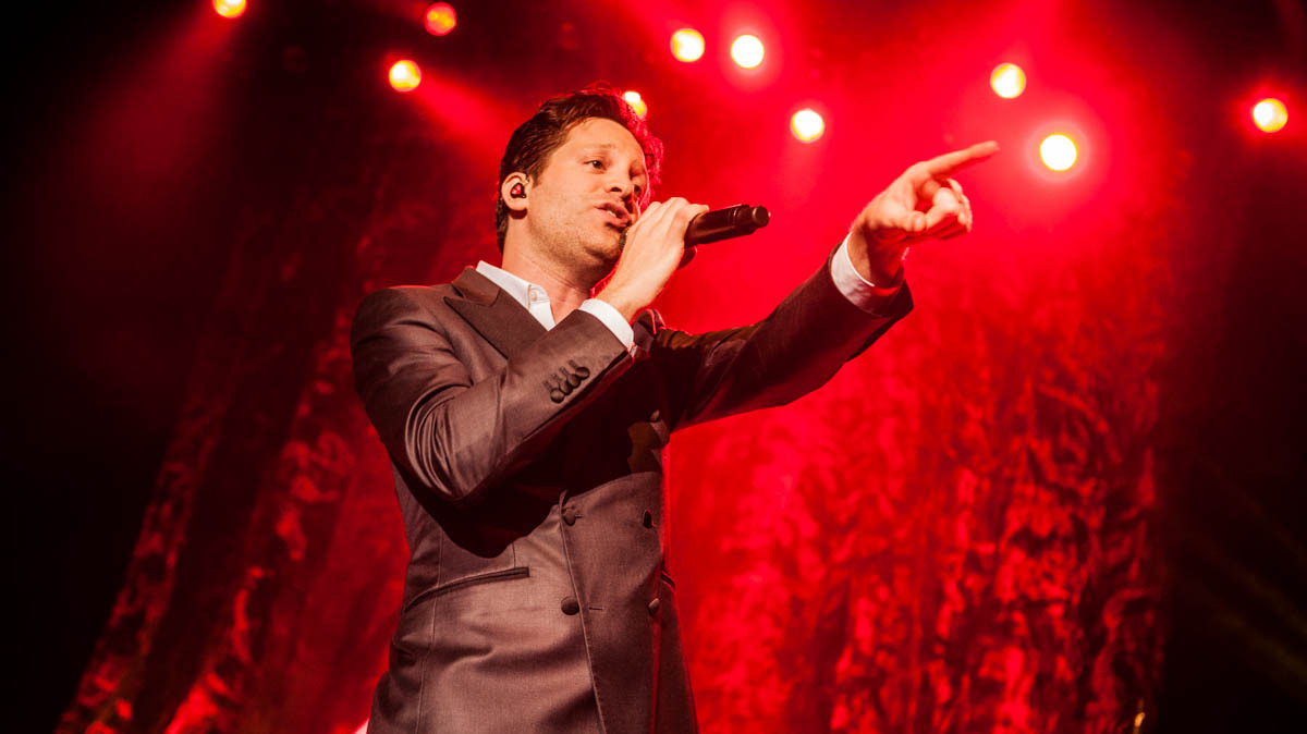 Mayer Hawthorne, 'Her Favorite Song' (Live) : NPR