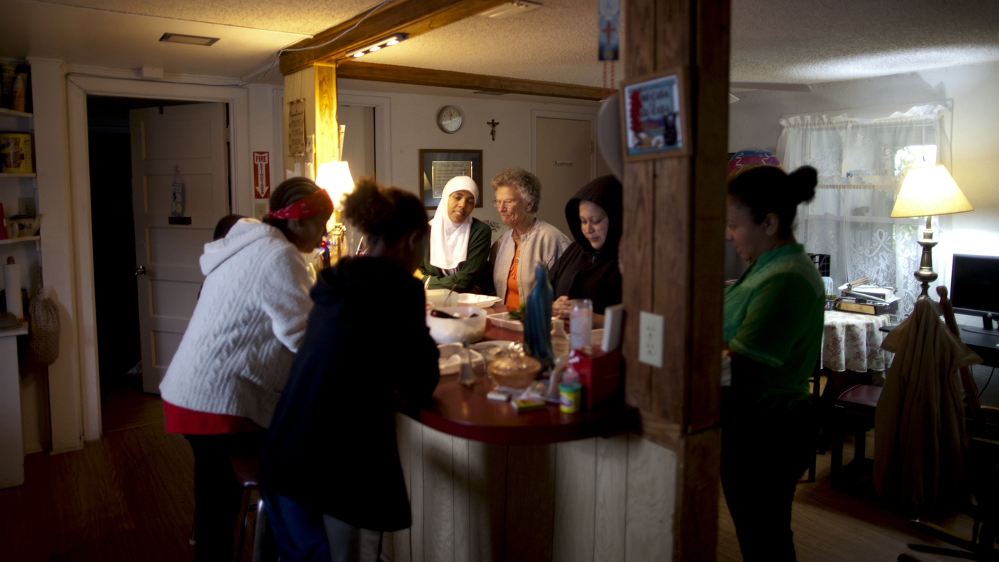 A U.S. Border Shelter That Attracts Asylum Seekers Far And Wide ...