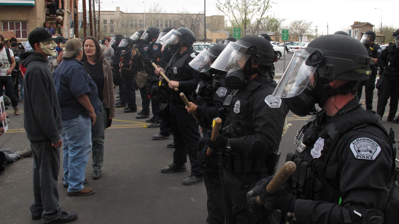 Albuquerque Protest Of Fatal Police Shootings Turns Into Chaos : The ...