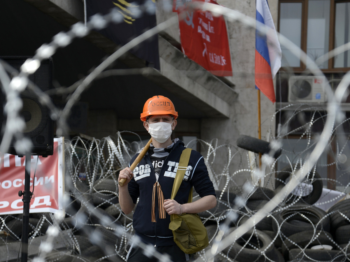 More Force May Be Used To Move Pro-Russia Protesters, Ukraine Says ...