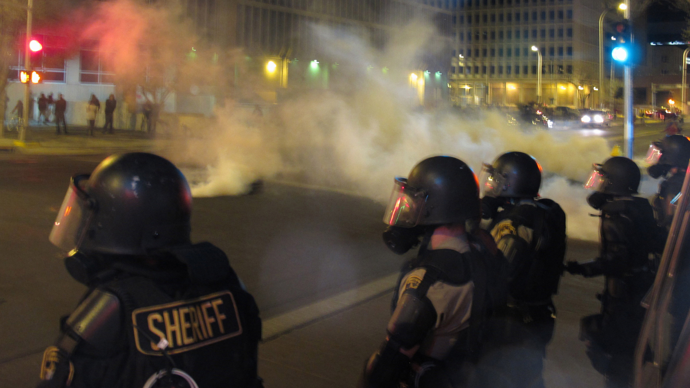 Justice: Albuquerque Police Show 'Pattern Of Excessive Force' : The Two ...