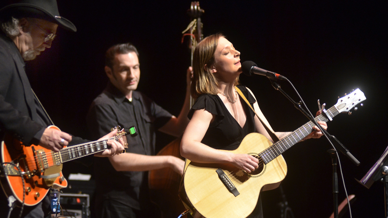 Eilen Jewell On Mountain Stage : NPR