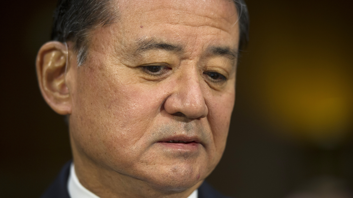Veterans Affairs' Eric Shinseki Angry Over Allegations About Facility ...